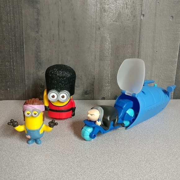 Universal | Toys | 3pc Minions Gru Hydrocycle Toy | Poshmark